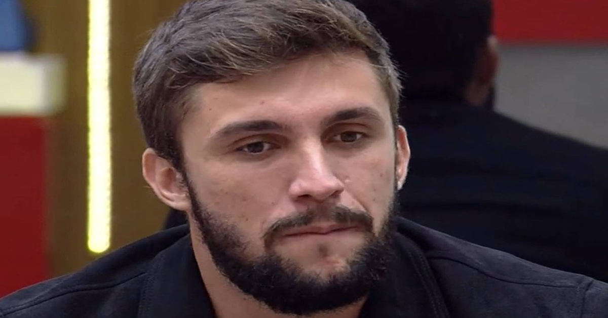 Arthur revela nas redes sociais que foi ao banco e o que aconteceu ...